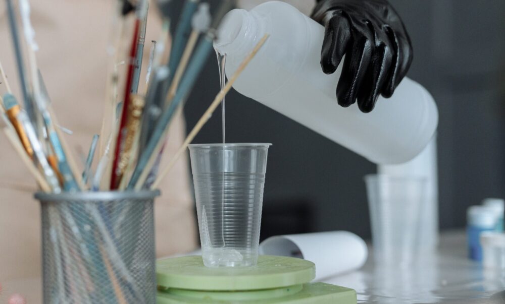 ¿Qué es la resina y cómo funciona?